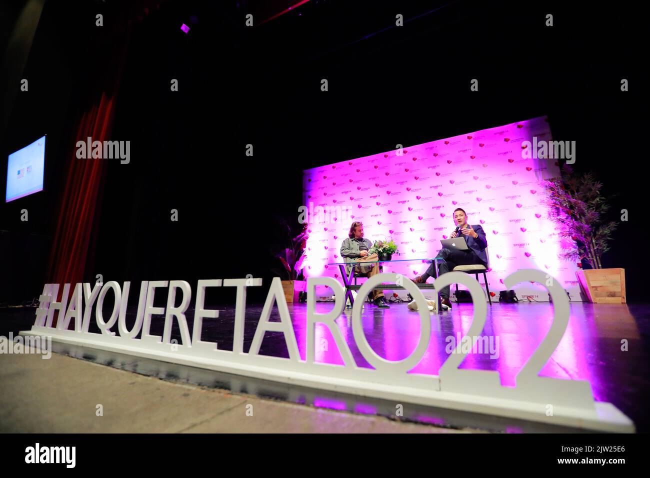 Queretaro, Mexico. 02nd Sep, 2022. Viet Thanh Nguyen (R) speaks with ...
