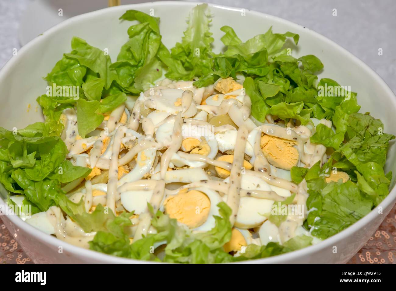 Freshly homemade green salad with boiled eggs Stock Photo - Alamy