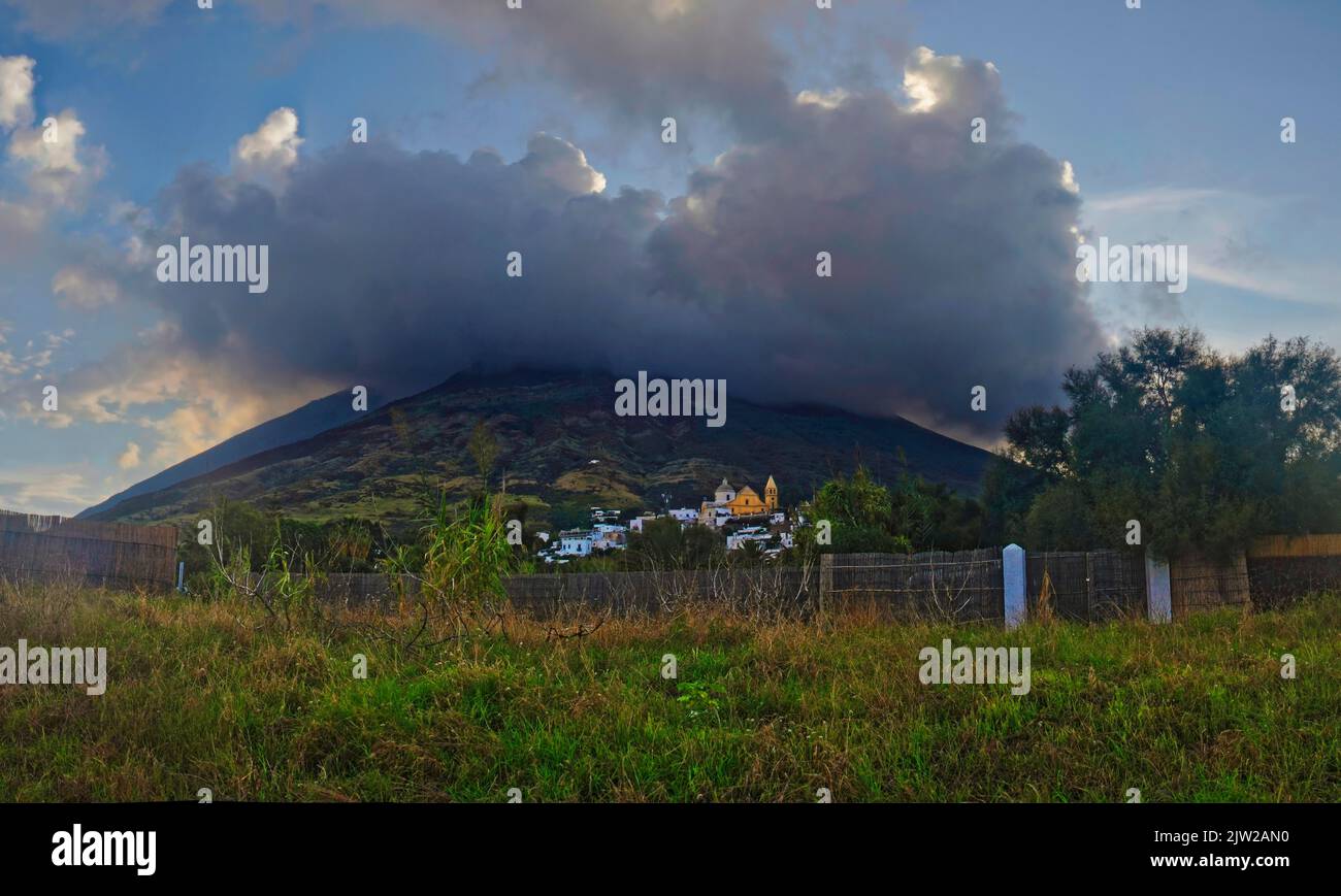 Small fishing village and harbour of San Vincenzo in front of the ...