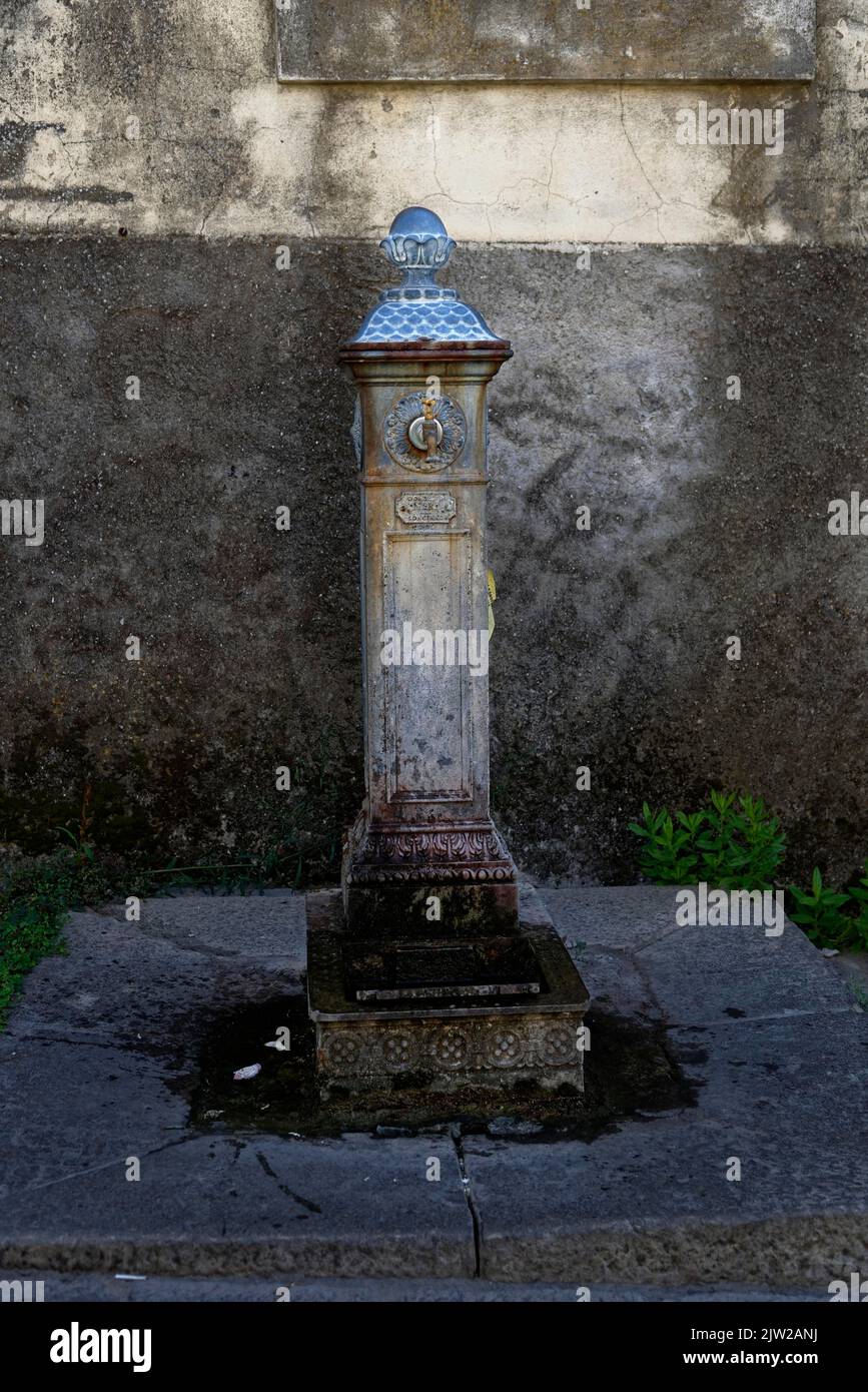 Drinking water fountain, Via San Francesco, Pizzo, Calabria, Italy ...