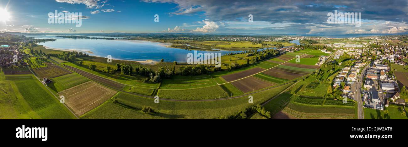 Triboltingen, view of the Lake Rhine and the UNESCO World Heritage Site ...