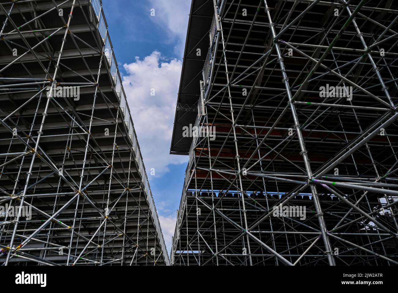 Grandstand scaffolding hi-res stock photography and images - Alamy