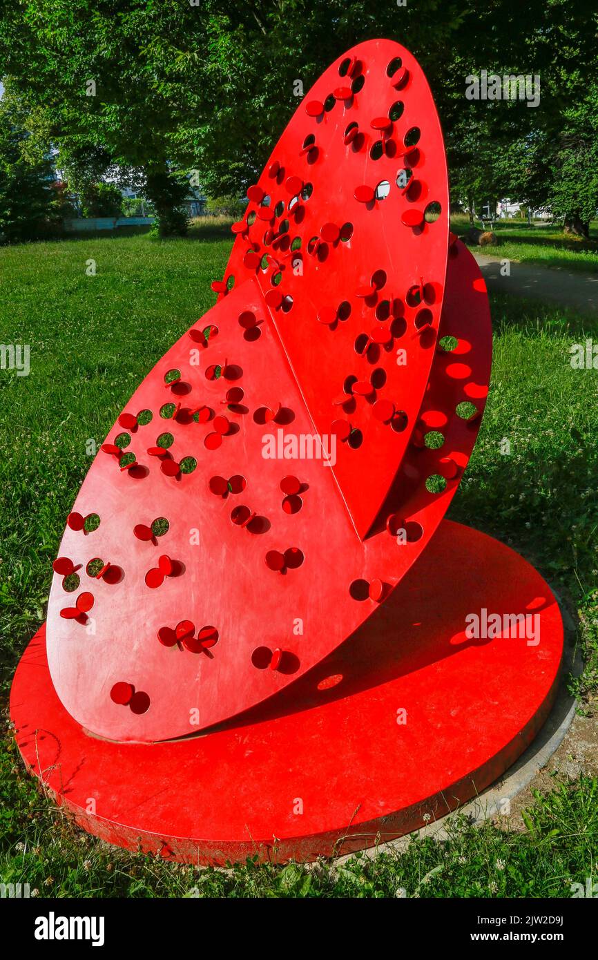 Sculpture Discover Time, sculpture by the artist Susanne Immer made of ...