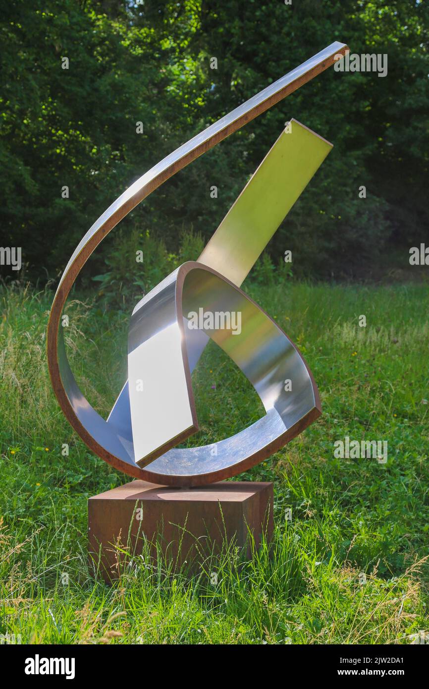 Sculpture, sculpture by the artist Jochen Warth in Kruegerpark, art in ...