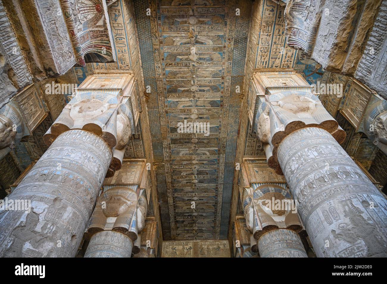 Columns and hall ceiling, large vestibule Pronaos, Temple of Hathor ...