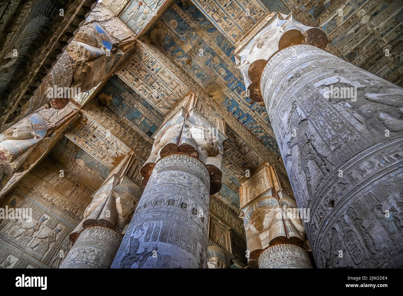Columns and hall ceiling, large vestibule Pronaos, Temple of Hathor ...