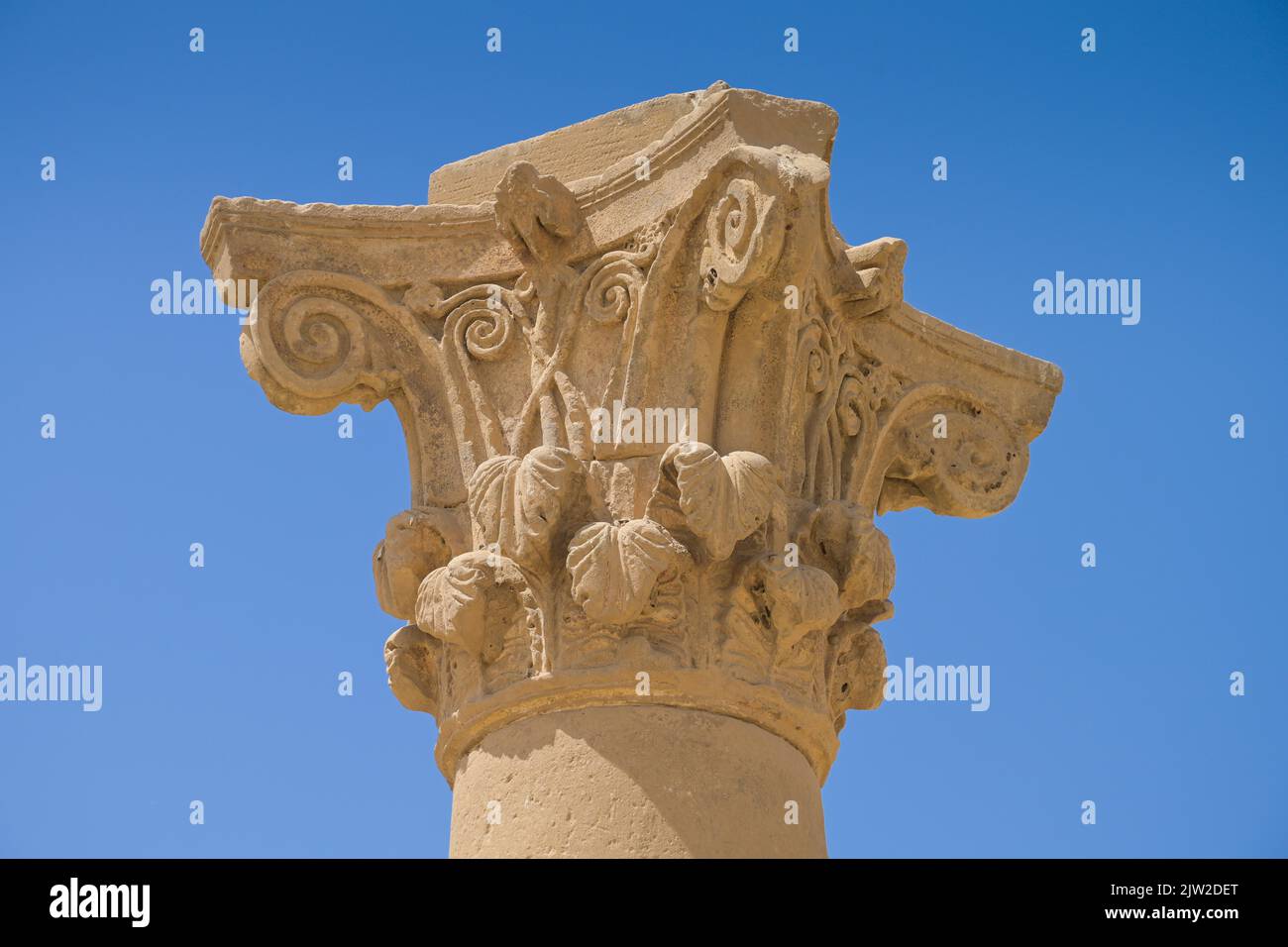 Capital column at temple hathor hi-res stock photography and images - Alamy