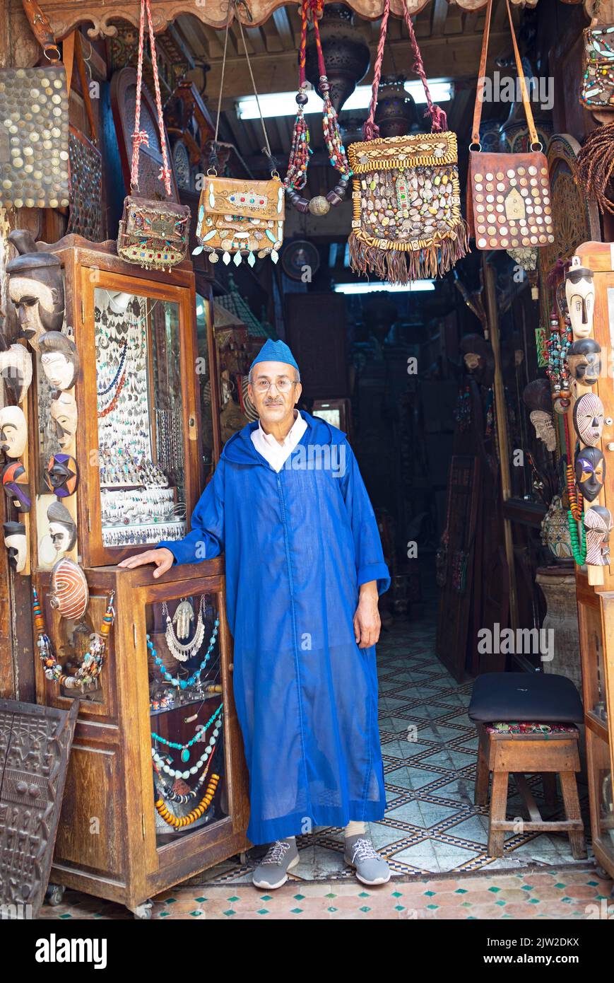 Traditional moroccan costume hi-res stock photography and images - Alamy
