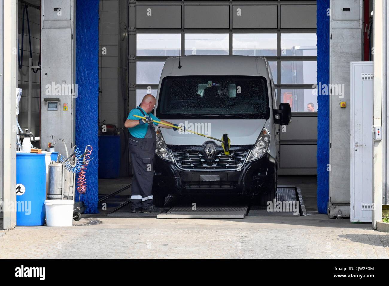 Person clean hi-res stock photography and images - Alamy