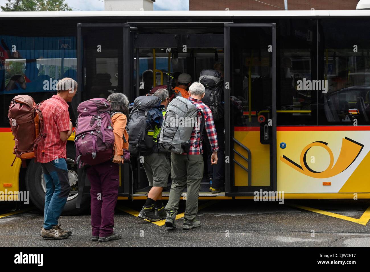 Switzerland by car hi-res stock photography and images - Alamy