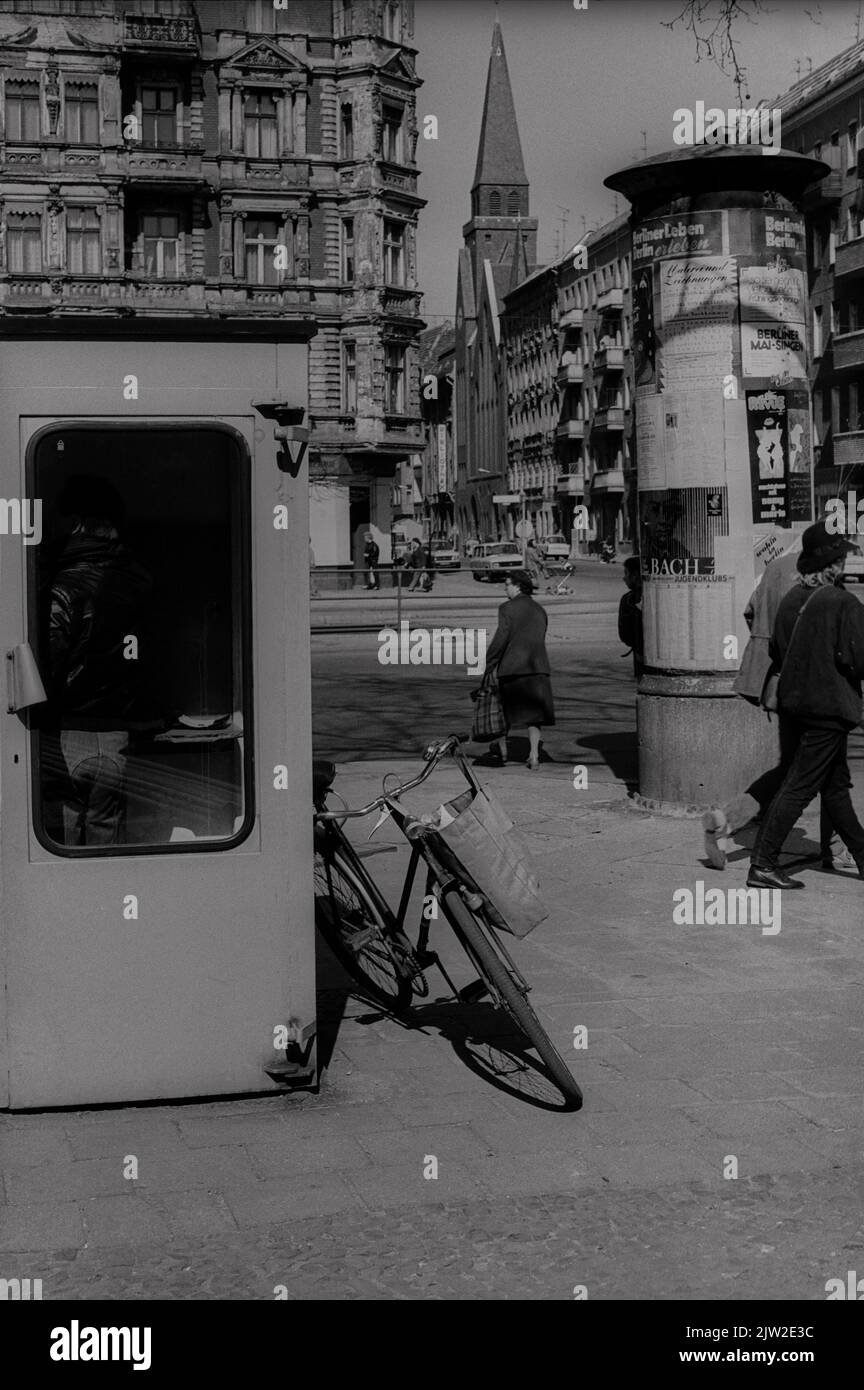 GDR, Berlin, 6. 4. 1988, Dimitroffstrasse, view to Senefelder Strasse ...