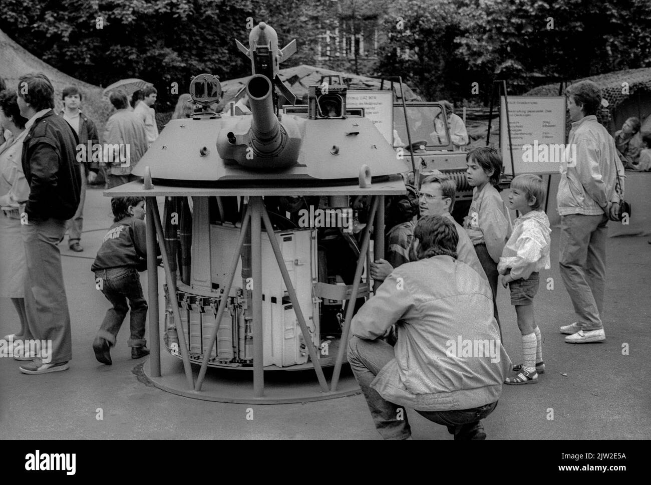 GDR, Berlin, 18. 06. 1987, ND (Neues Deutschland) Press festival, in ...