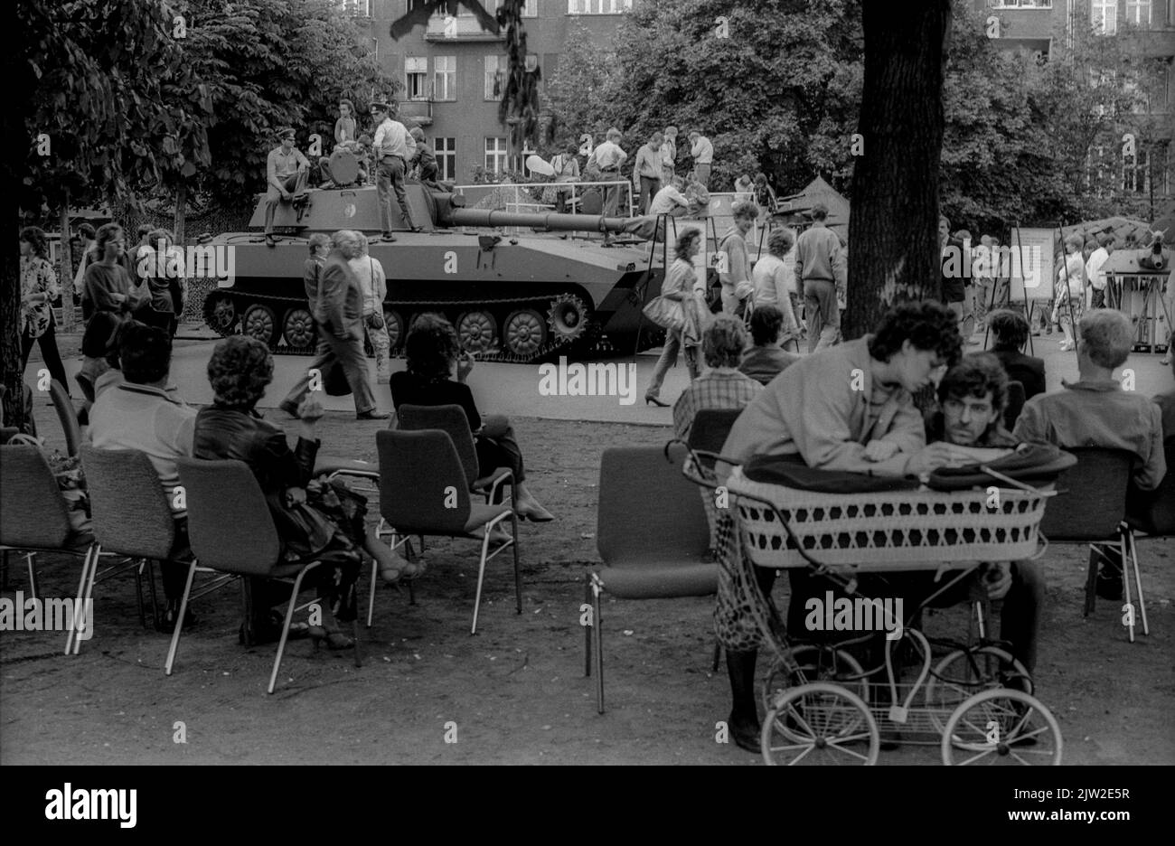 GDR, Berlin, 18. 06. 1987, ND (Neues Deutschland) Press festival, in ...