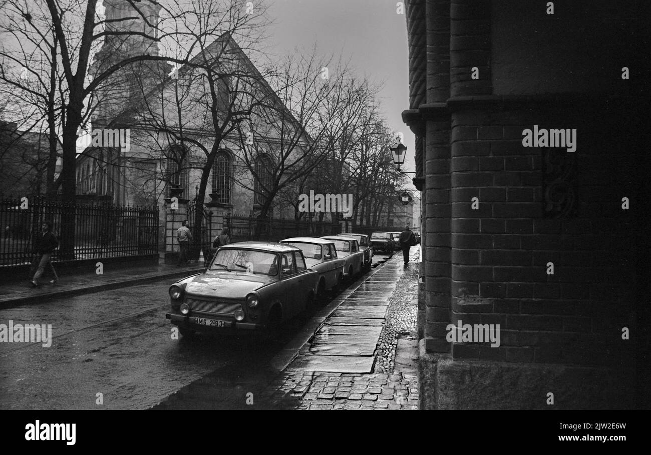 GDR, Berlin, 22. 3. 1988, Sophienstrasse, back of the Sophienkirche, in ...