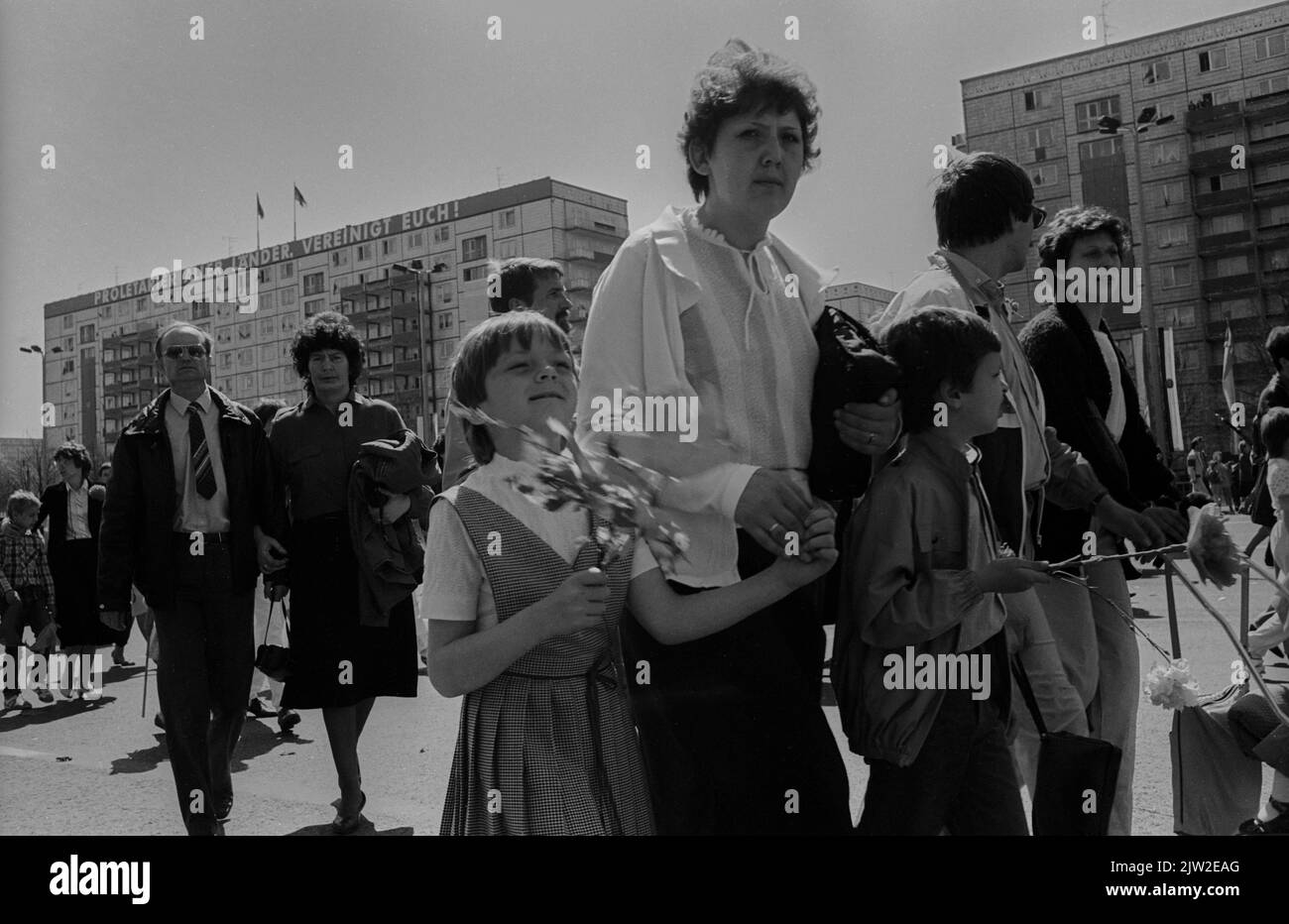 GDR, Berlin, 01. 05. 1986, 1 May 1986 on Karl-Marx-Allee, family Stock ...