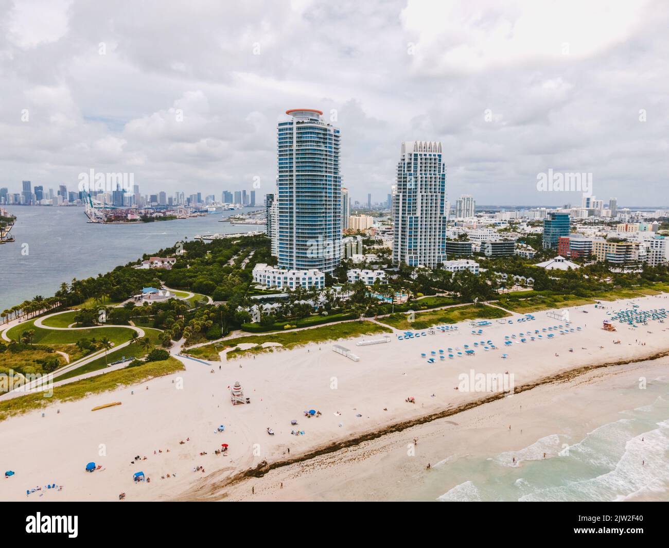 Building height miami beach hi-res stock photography and images - Alamy