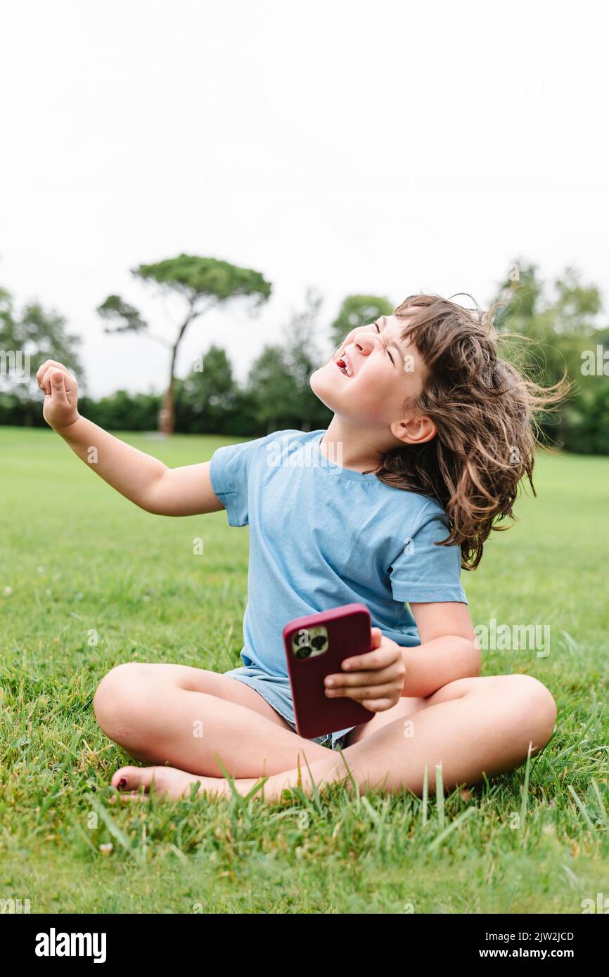 Shaking video hi-res stock photography and images - Alamy