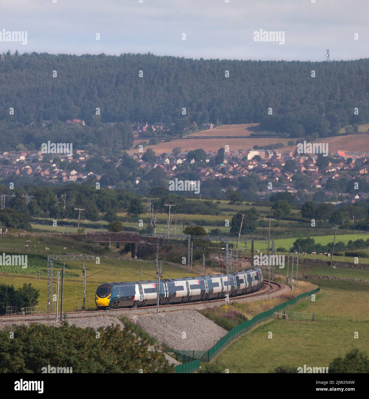 Avanti West coast class 390 pendolino electric high speed train passing ...