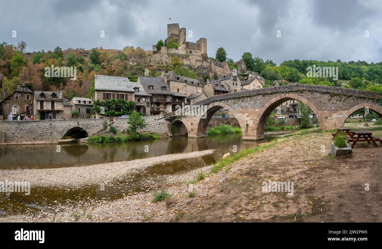France, Aveyron, Belcastel, labelled Plus Beaux Villages de France ...