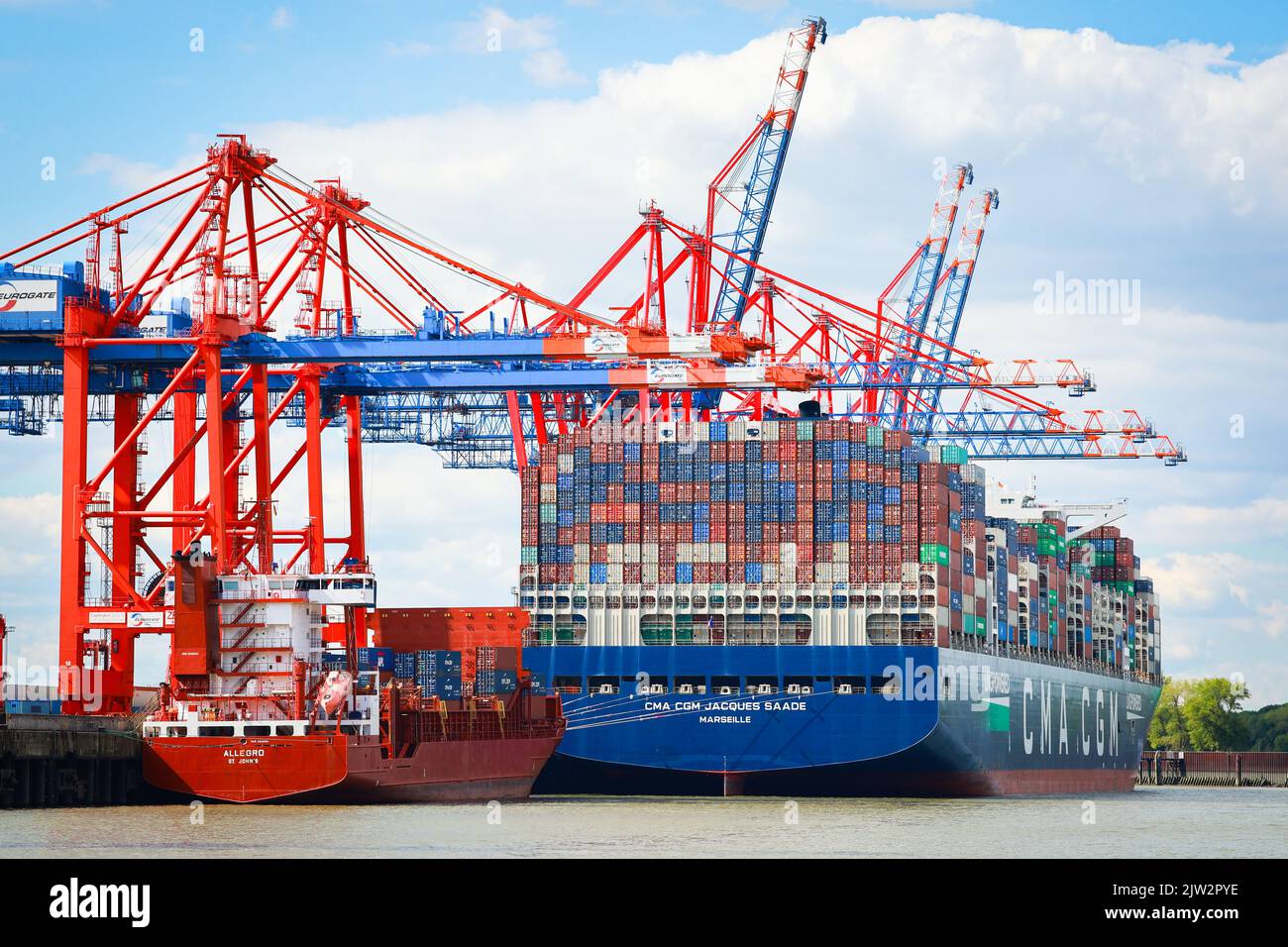 Hamburg, Germany. 01st Sep, 2022. The container ship "Jacques Saade" of ...