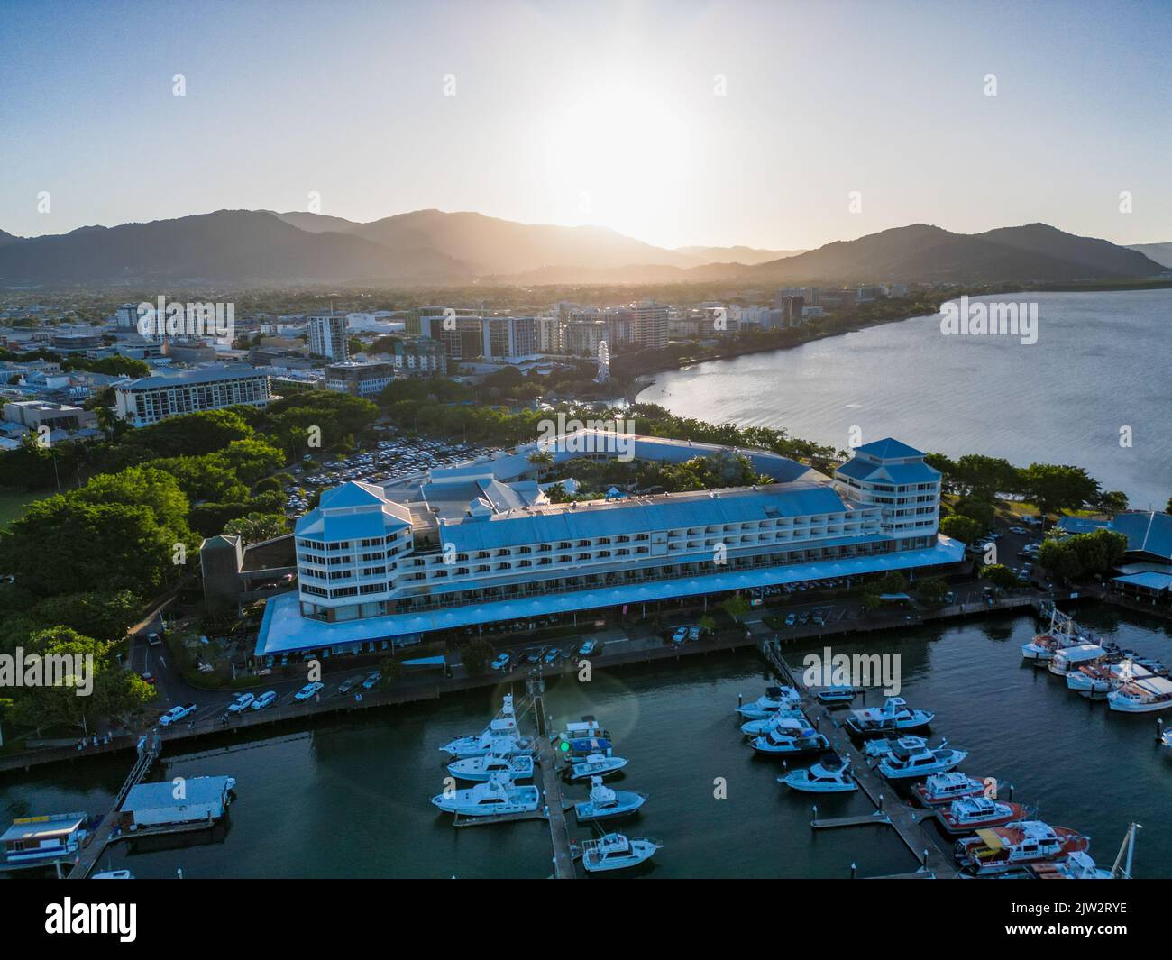 Aerial sunset photo of cairns harbour and city Stock Photo - Alamy