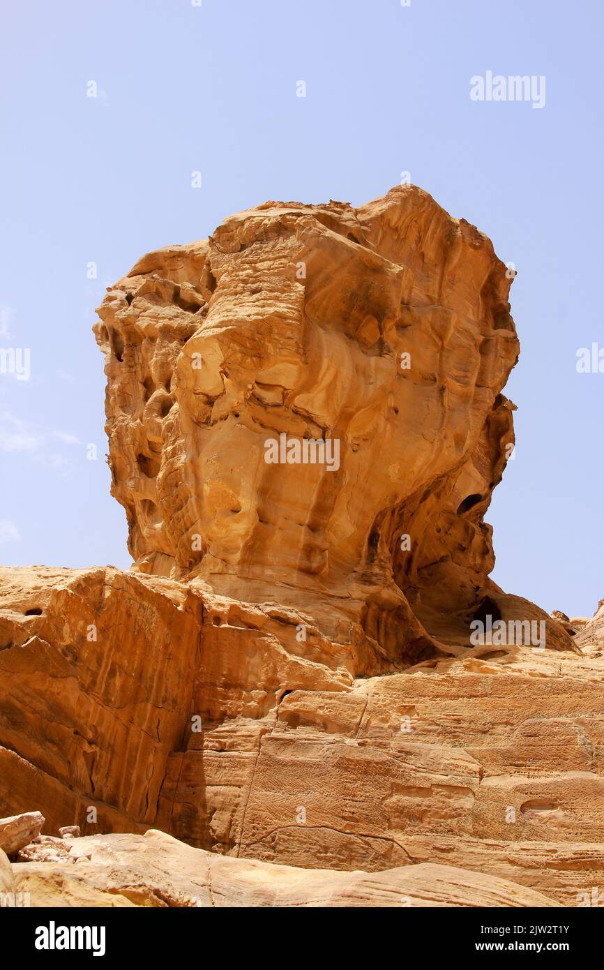 Lion head rock formation in Petra, Jordan Stock Photo - Alamy