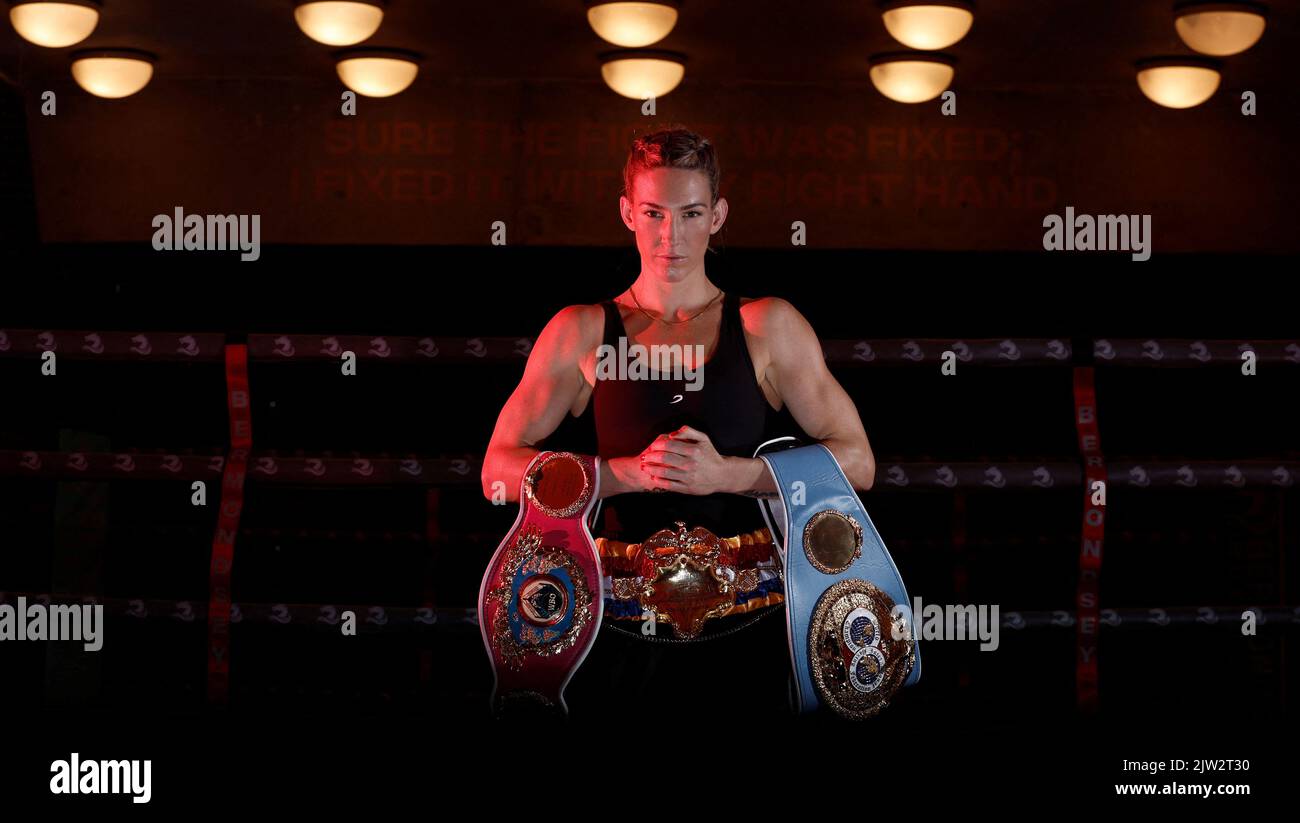 Mikaela mayer boxing hi-res stock photography and images - Alamy