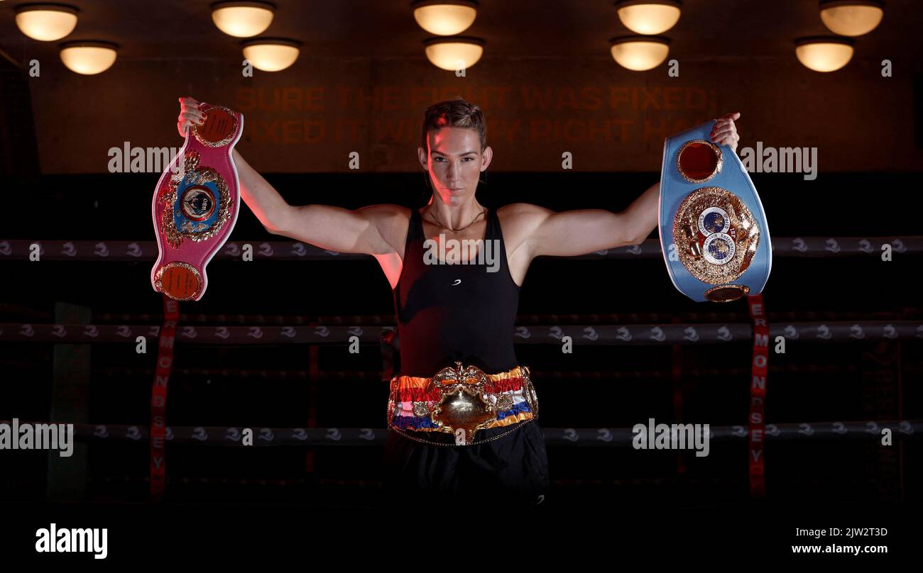 Mikaela mayer boxing hi-res stock photography and images - Alamy
