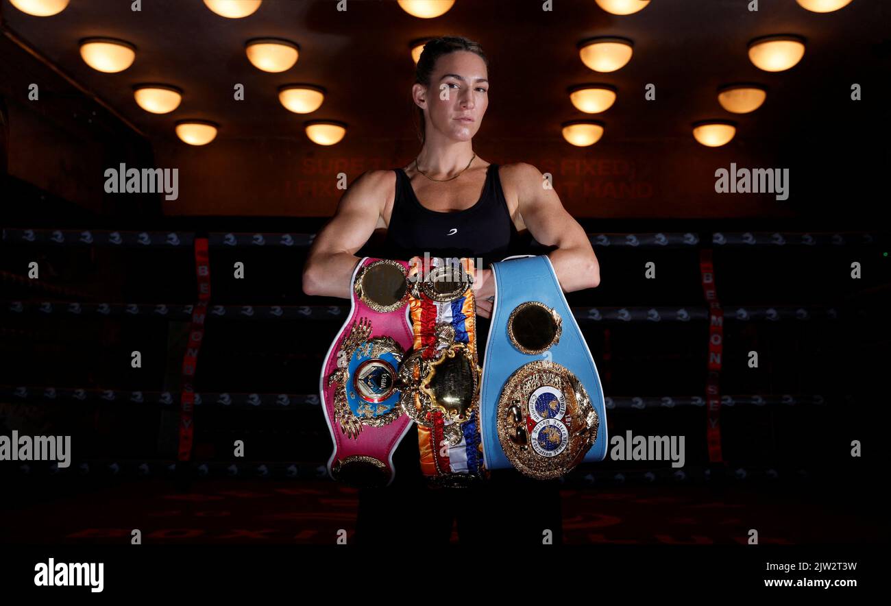 Mikaela mayer boxing hi-res stock photography and images - Alamy