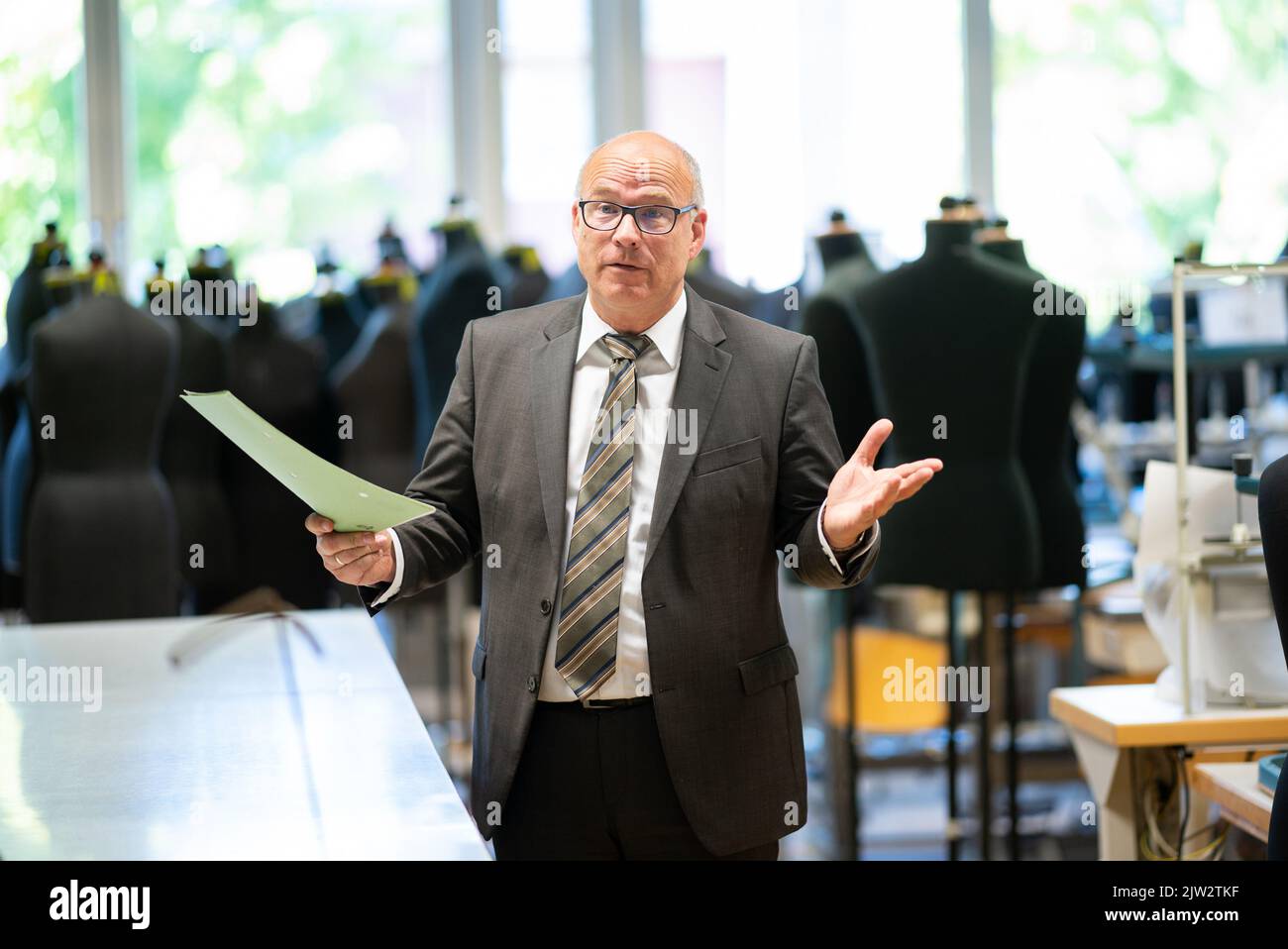 Hamburg, Germany. 02nd Sep, 2022. Ties Rabe (SPD), Senator for ...