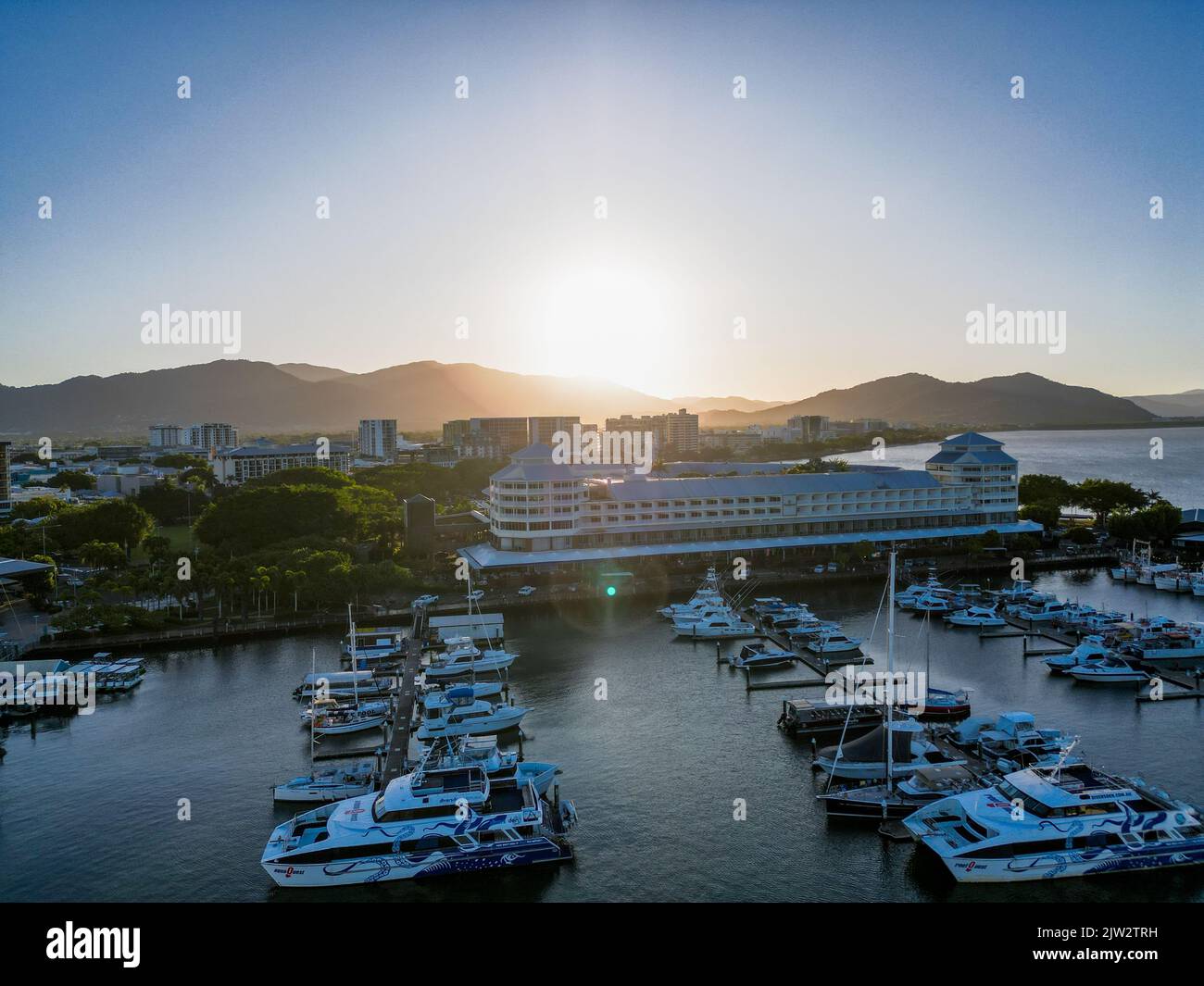 Aerial sunset photo of cairns harbour, esplande and city Stock Photo ...