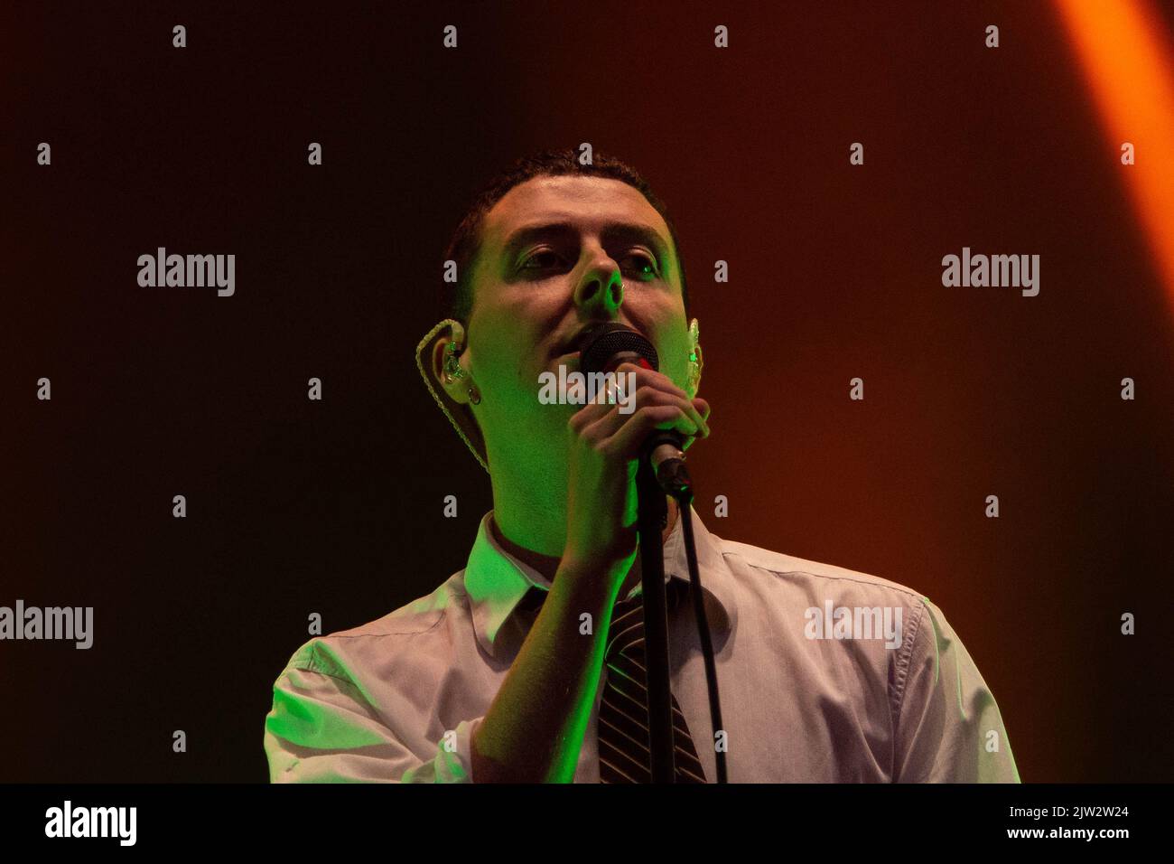 Joesef - singing to the connect festival audience Stock Photo - Alamy