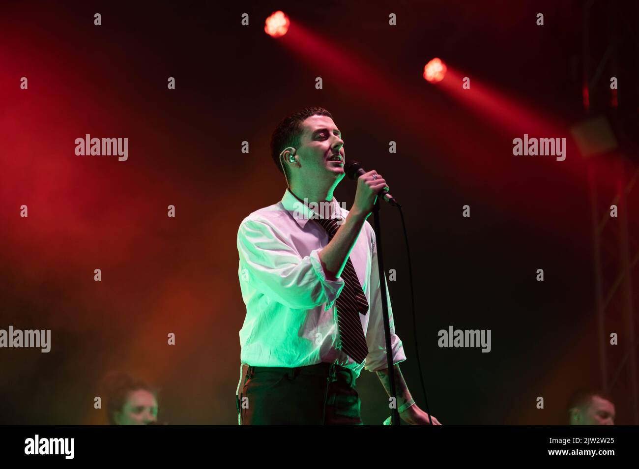 Joesef - singing to the connect festival audience Stock Photo - Alamy