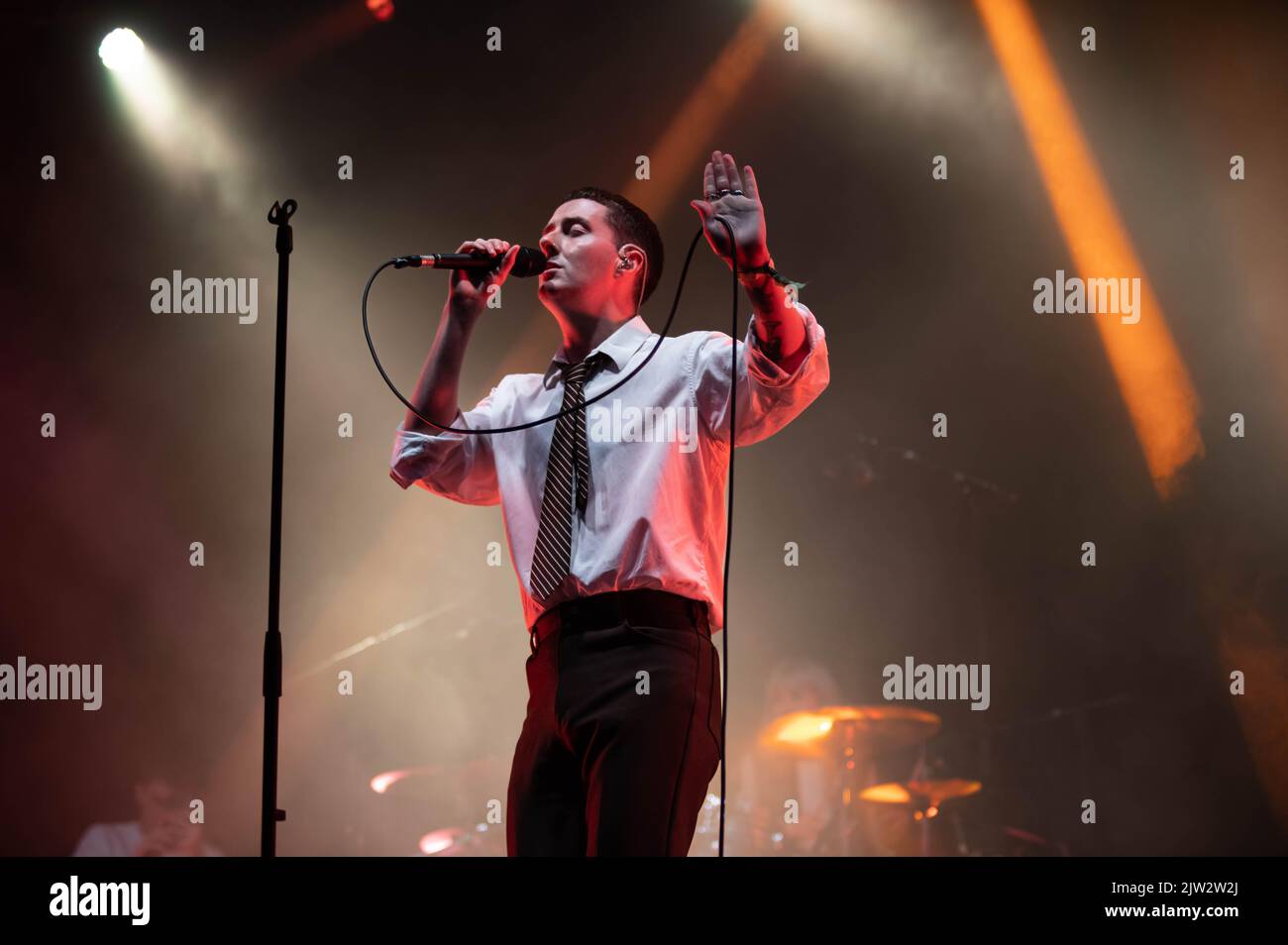 Joesef - singing to the connect festival audience Stock Photo - Alamy