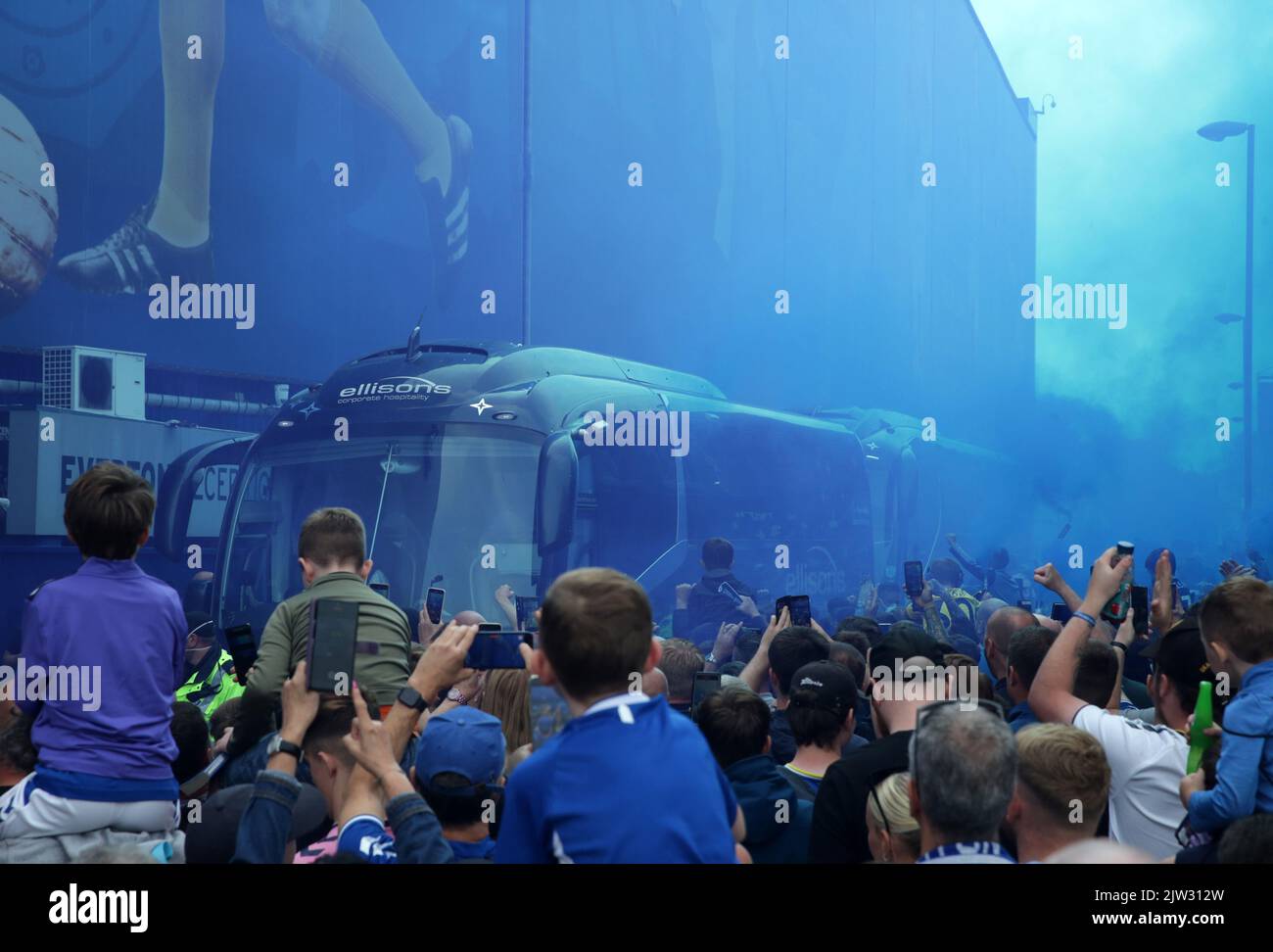 Football team buses hi-res stock photography and images - Alamy