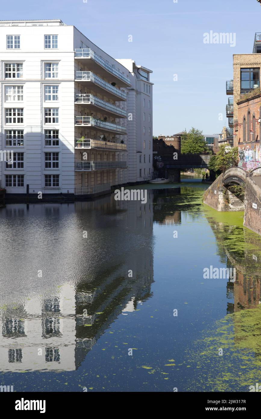 Gilbey House on the Regent canal,Camden Lock. London Stock Photo - Alamy