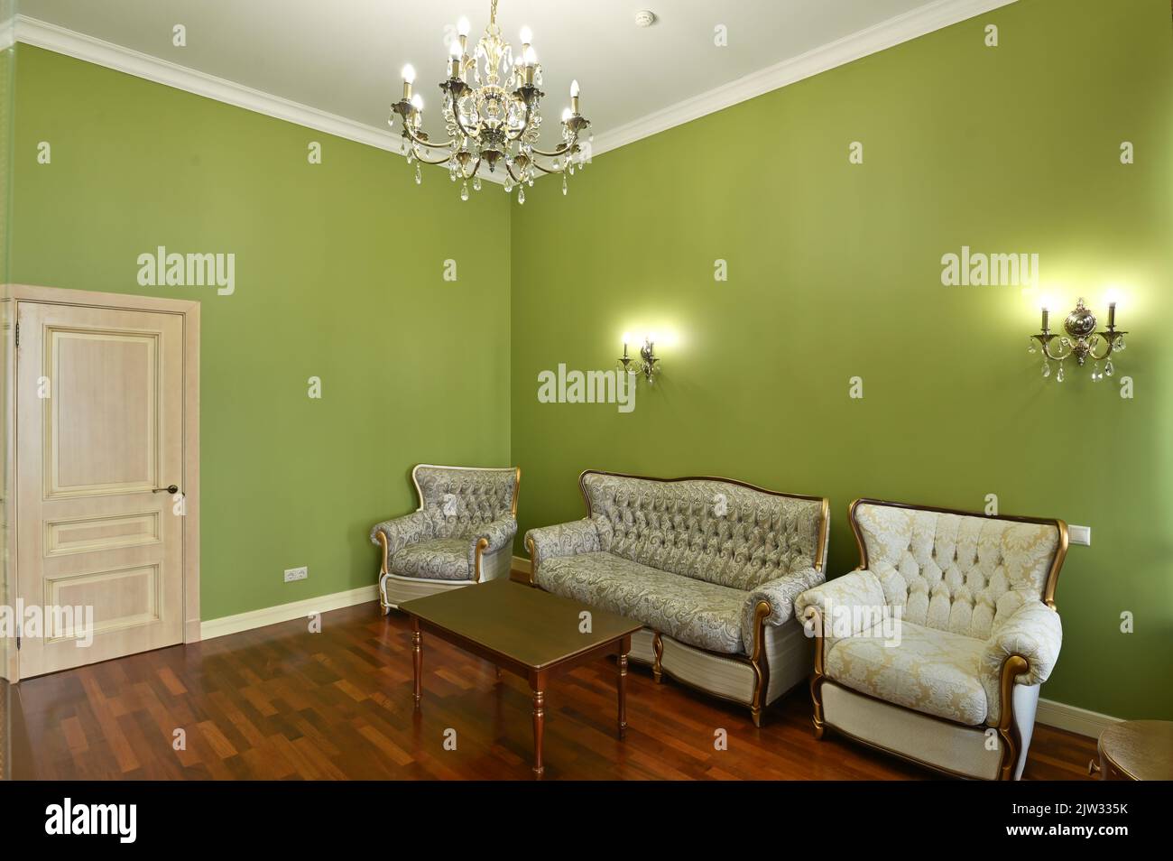 Interior design high ceilings hi-res stock photography and images - Alamy