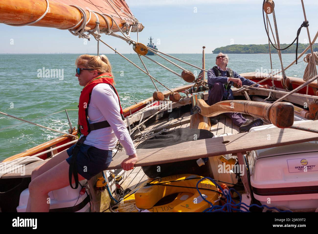 Sailing aboard the traditional gaff cutter "Jolie Brise": Solent ...