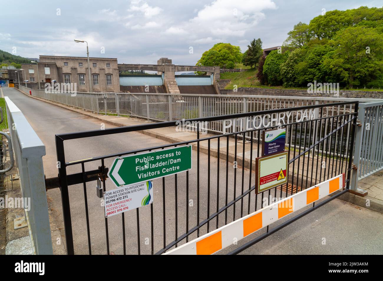 Pitlochry Dam Visitor Centre, Hydroelectric Power Station, Pitlochry ...