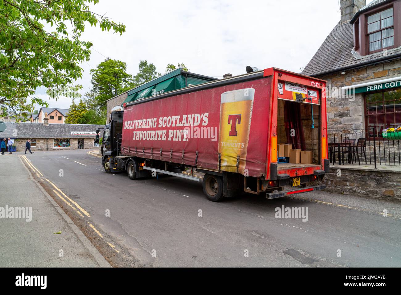 Pitlochry cafe hi-res stock photography and images - Alamy