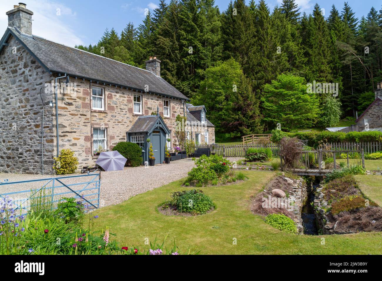 Pitlochry cafe hi-res stock photography and images - Alamy
