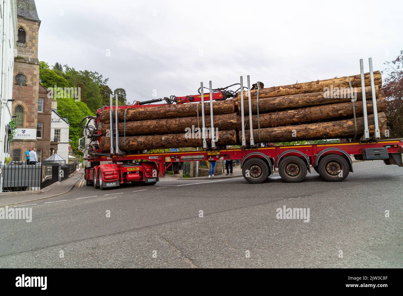 Horizontal logging truck hi-res stock photography and images - Alamy