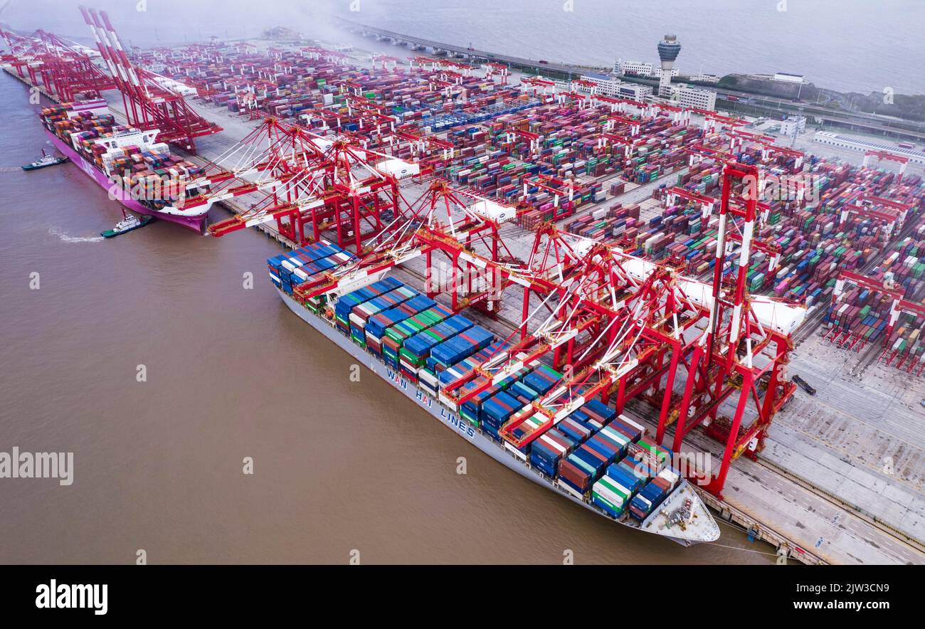 SHANGHAI, CHINA - SEPTEMBER 3, 2022 - Multiple container ships perform ...