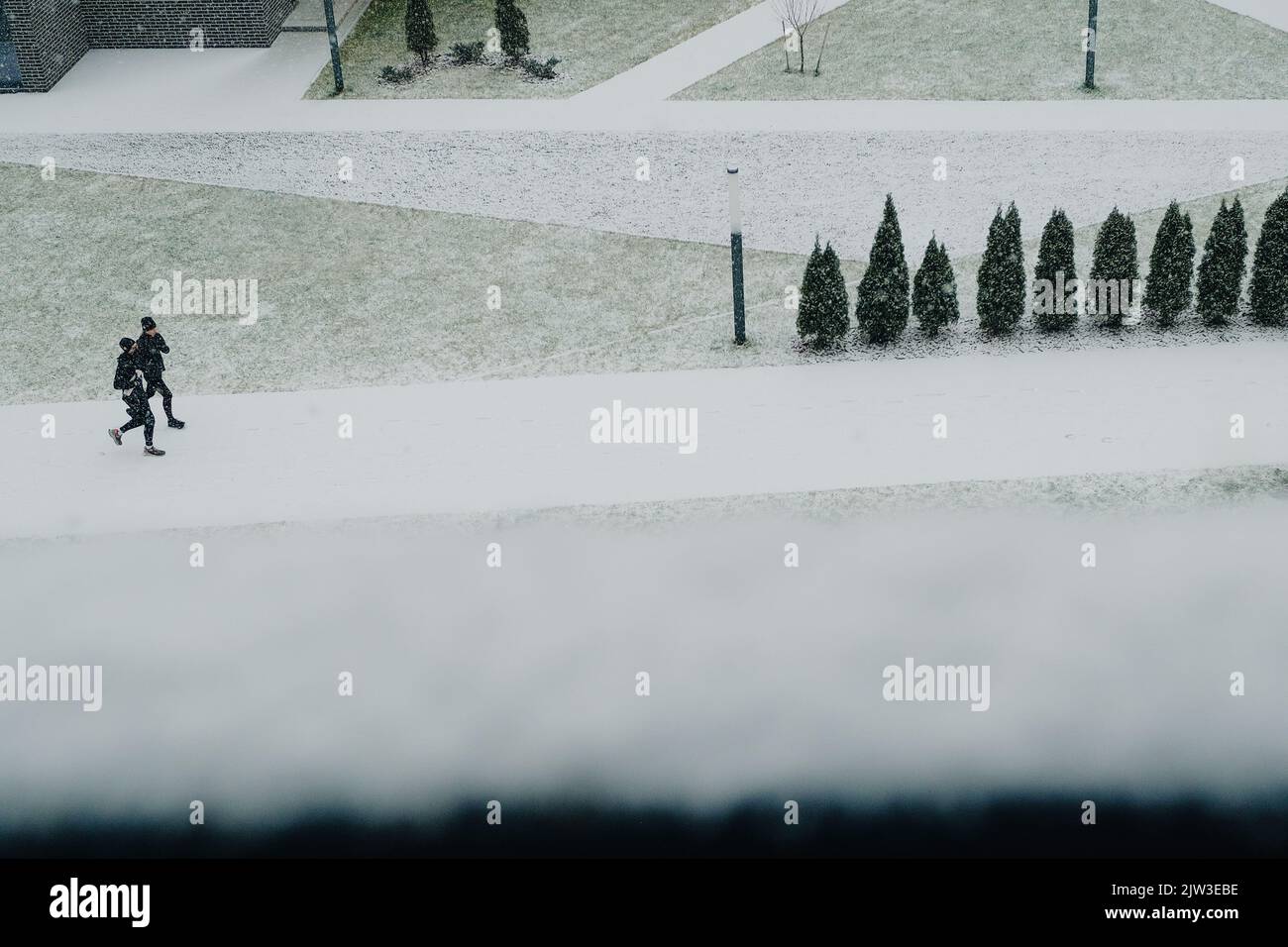 Overhead view of woman running hi-res stock photography and images - Alamy