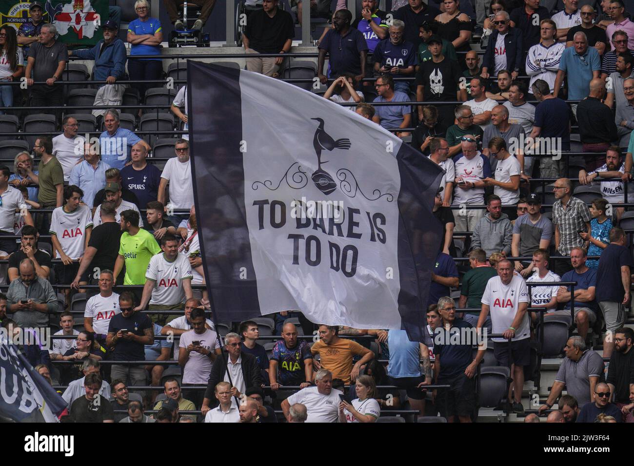 Tottenham hotspur flag hi-res stock photography and images - Alamy