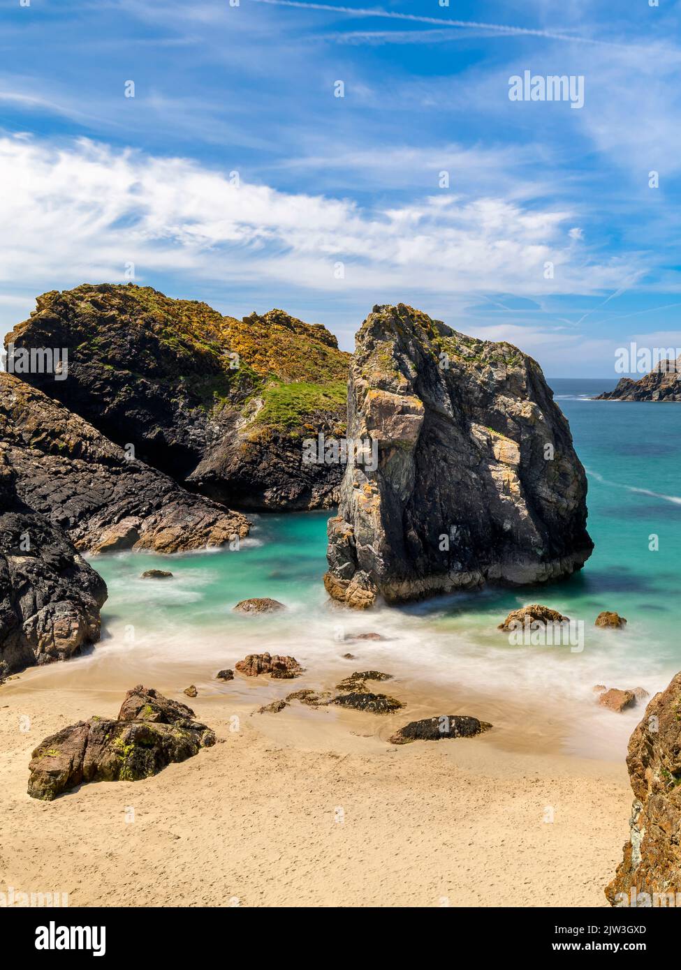 Kynance cove cornwall autumn hi-res stock photography and images - Alamy