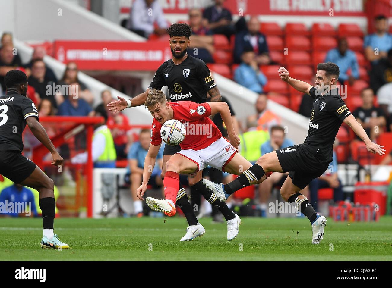 Ryan yates of nottingham forest battles hi-res stock photography and ...