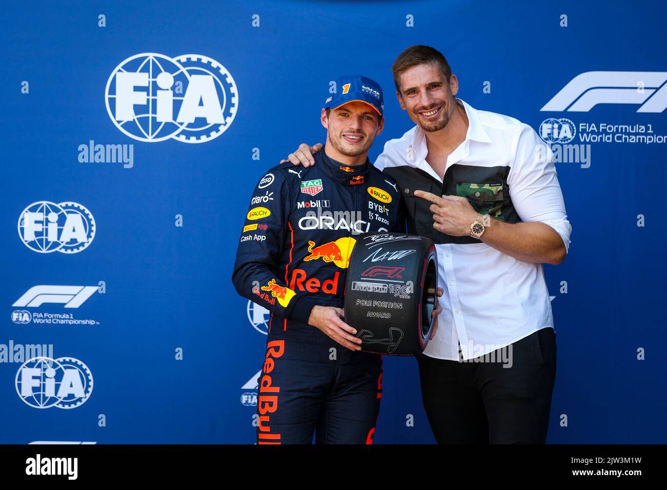 VERSTAPPEN Max (ned), Red Bull Racing RB18, Verhoeven Rico (nld), kick ...