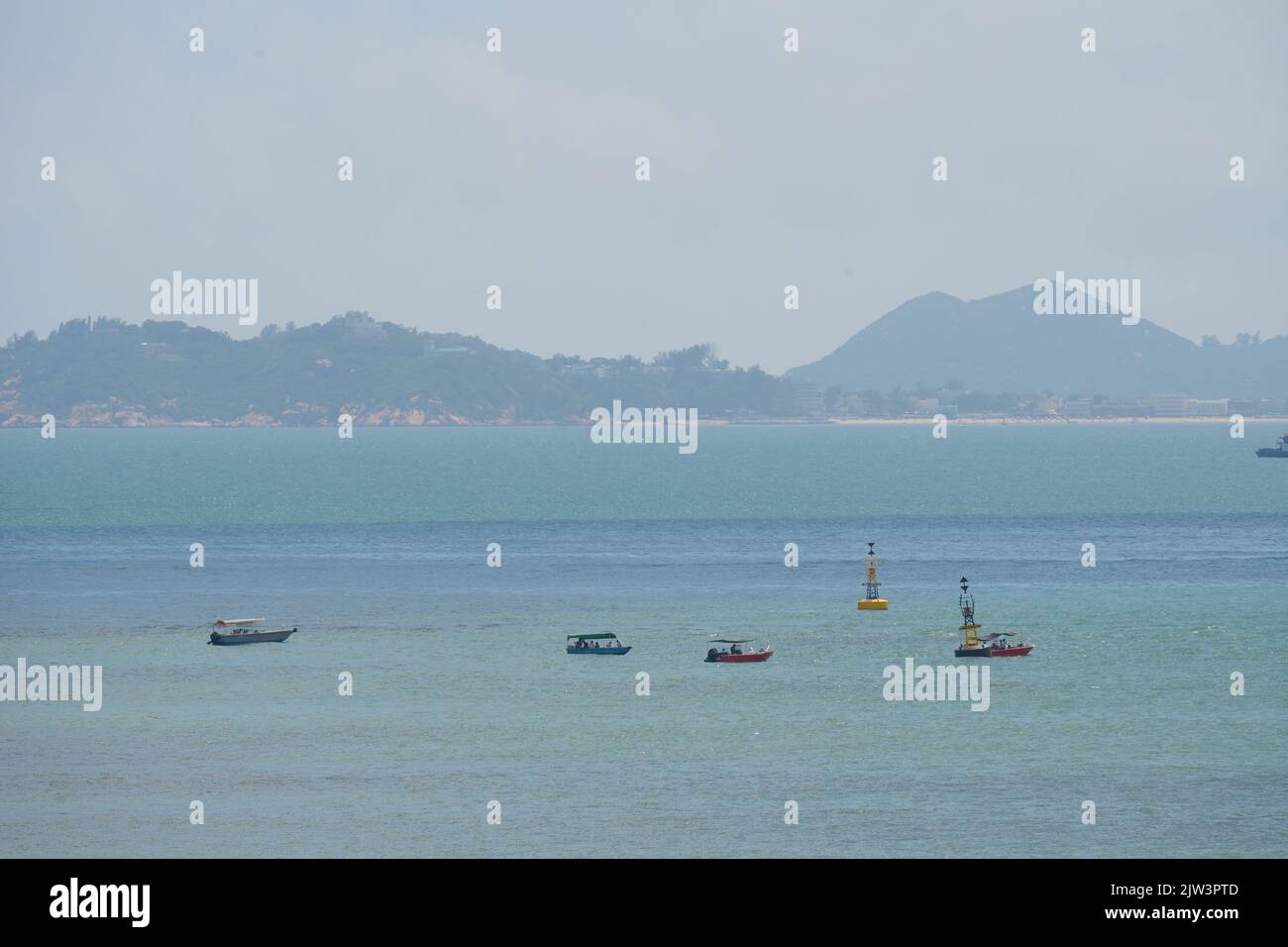The boats sailing in Telegraph bay, Hong Kong Stock Photo - Alamy