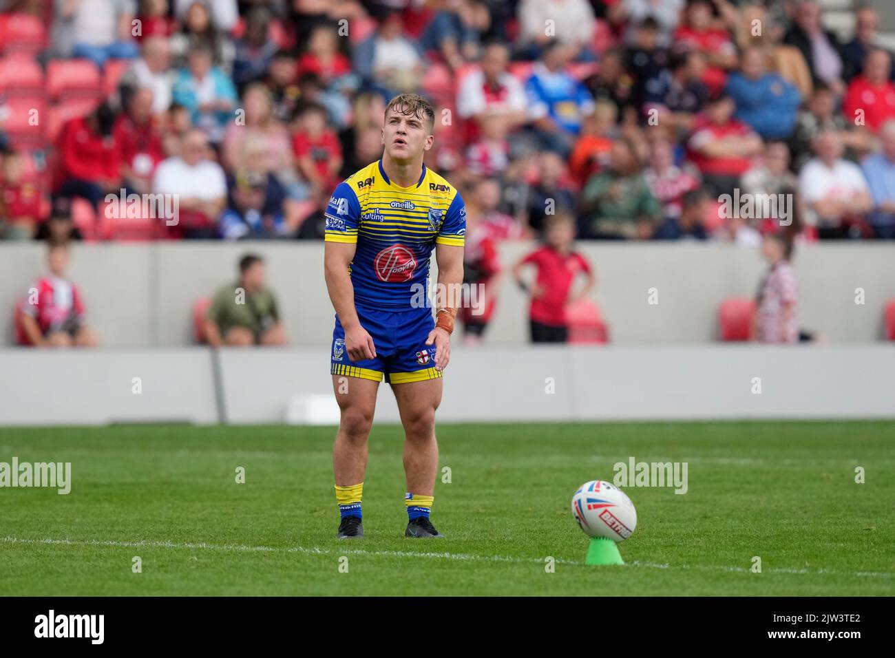 Leon Hayes #39 of Warrington Wolves lines up a conversion during the ...